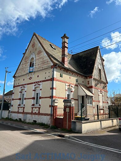 Maison à vendre - Joigny - 6 pièces - 5 chambres