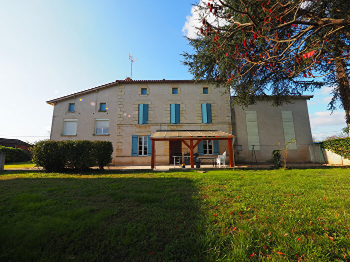 Maison à vendre - Sainte-Bazeille - 6 pièces - 4 chambres