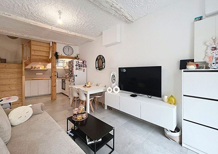 Maison à vendre - Pignans - 4 pièces - 3 chambres