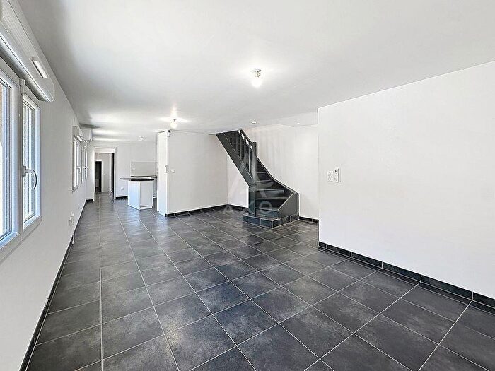 Maison à vendre - Hagetmau - 5 pièces - 3 chambres