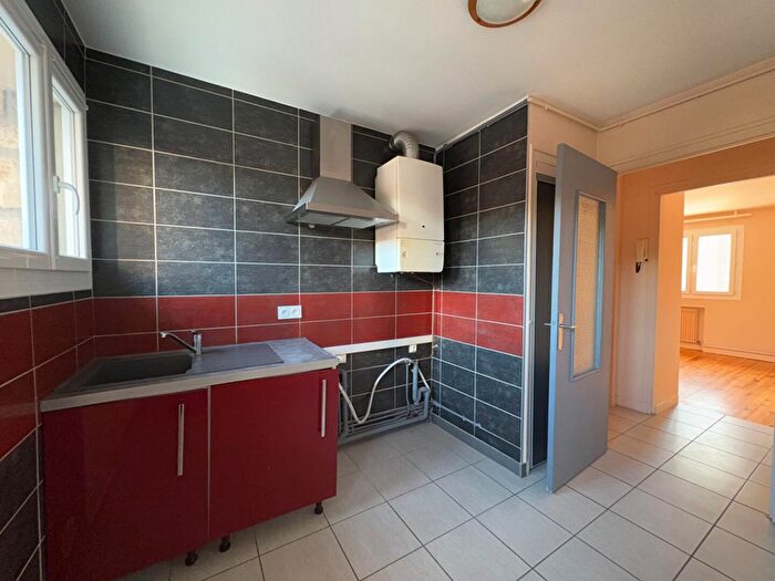 Appartement 3 pièces à louer - Le Puy-en-Velay, Saint-Jean, République