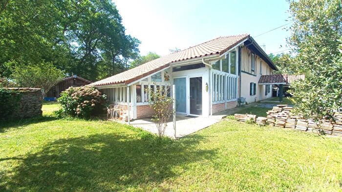 Maison à vendre - Mont-de-Marsan, Centre-ville - 6 pièces - 3 chambres