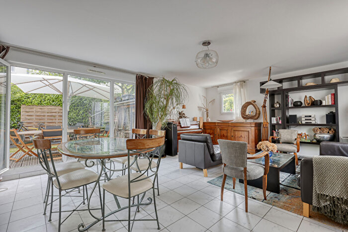 Maison à vendre - Nanterre, Mont Valérien - 6 pièces - 4 chambres