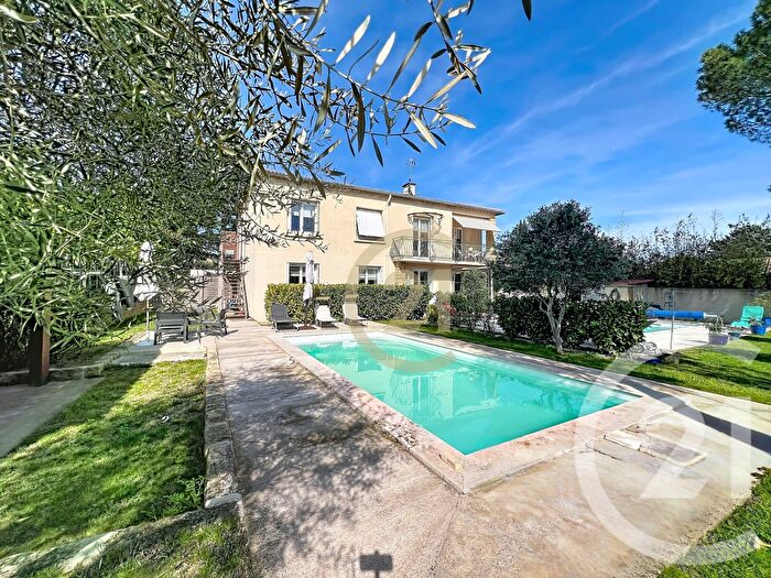 Uzès - Maison 11 pièces à vendre