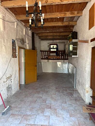 Maison 4 pièces à Azille, à vendre