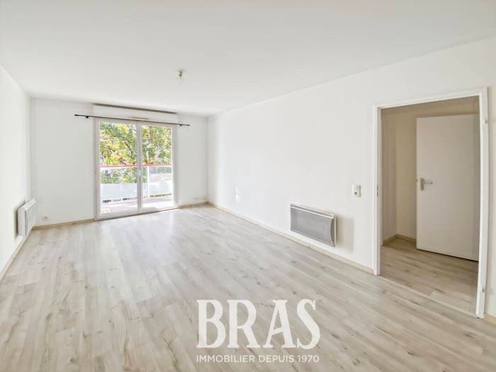 Schuman, Nantes : Appartement 2 pièces à louer