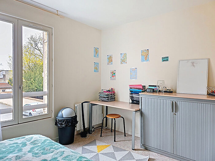 Appartement à louer - Bourg-en-Bresse, Gare, Peloux-Mail, Citadelle - 1 pièce