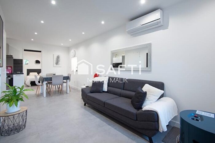 Maison à vendre - Villeneuve-lès-Avignon, Tuilères, Vieux Moulin, Pont dAvignon - 4 pièces - 3 chambres