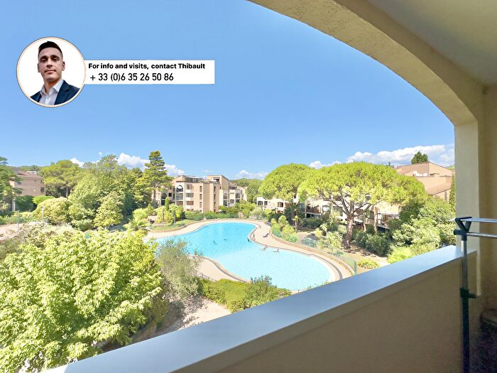 Appartement à vendre - Mougins, Centre-ville, Village, Tournamy, Le Val de Mougins - 3 pièces - 2 chambres