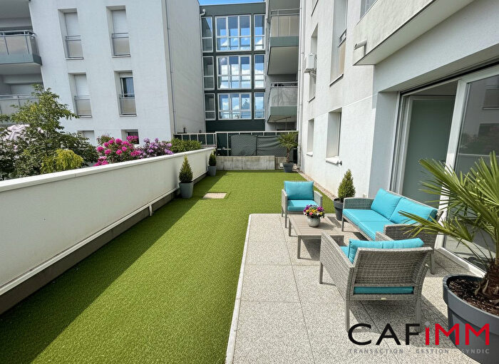 Décines-Charpieu, Bonneveau - Appartement 3 pièces à vendre