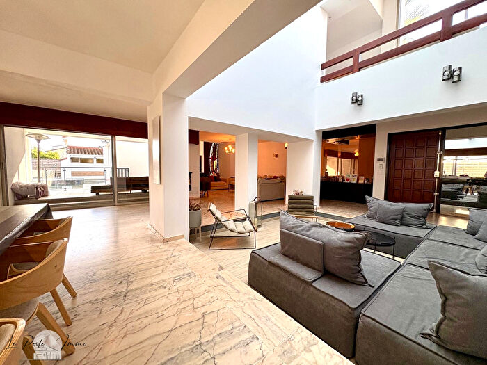 Maison à vendre - Canet-en-Roussillon - 7 pièces - 6 chambres