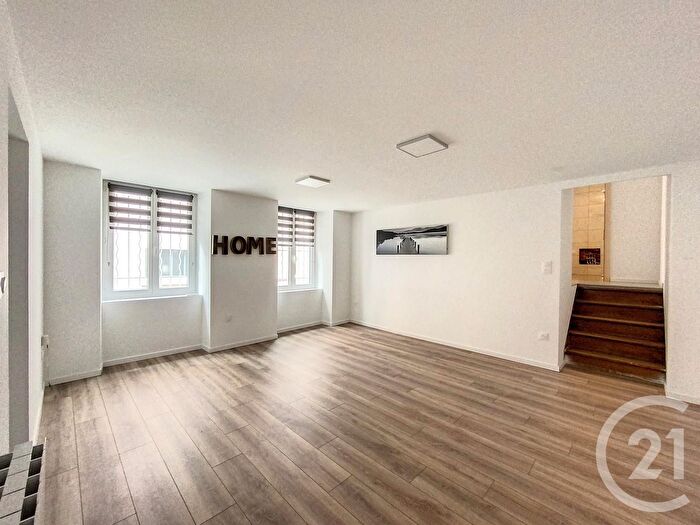 Appartement à louer - Montbéliard, Faubourg, Mont-Chevis, Chiffogne, Citadelle - 2 pièces - 1 chambre