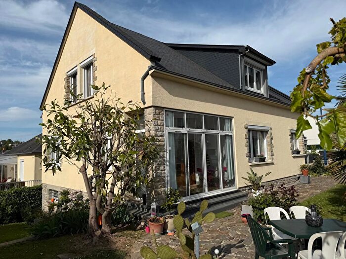 Appartement 6 pièces à Mayenne, Sud Ouest, à vendre