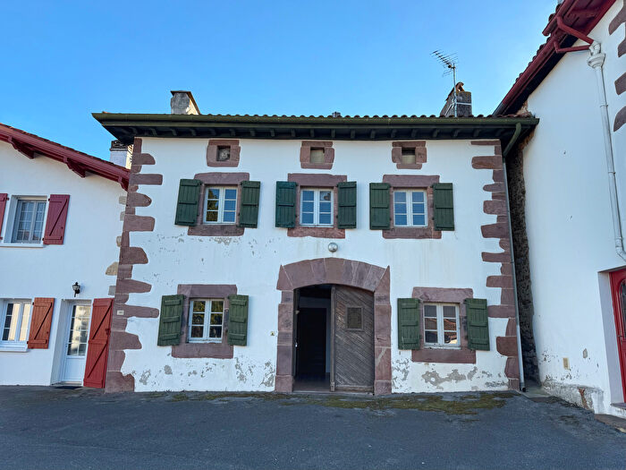 Maison à vendre - Saint-Jean-Pied-de-Port - 6 pièces - 3 chambres