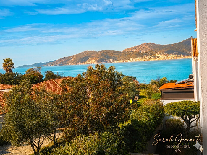 Appartement à vendre - Grosseto-Prugna - 3 pièces - 2 chambres