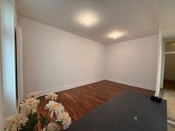 Appartement à louer - Grenoble - 4 pièces - 3 chambres