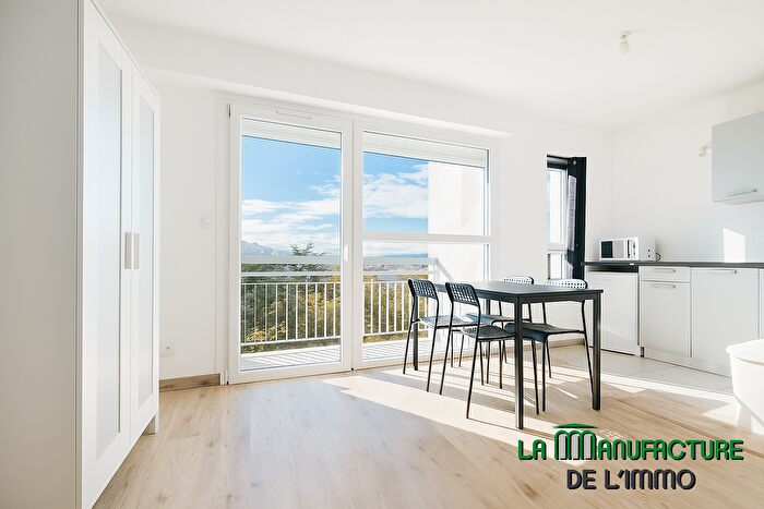 Appartement à louer - Saint-Étienne, La Métare, Le Portail Rouge, Fauriel, Villeboeuf - 1 pièce