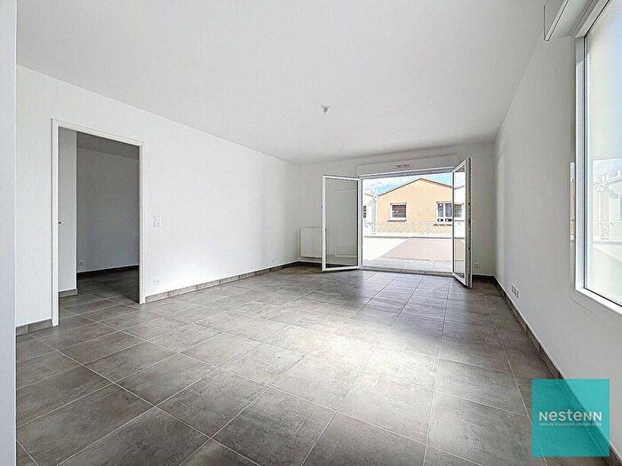 Appartement à louer - Ville Basse-Centre, Montereau-Fault-Yonne - 2 pièces - 1 chambre