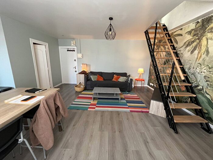 Appartement à louer - Bayonne - 2 pièces - 1 chambre