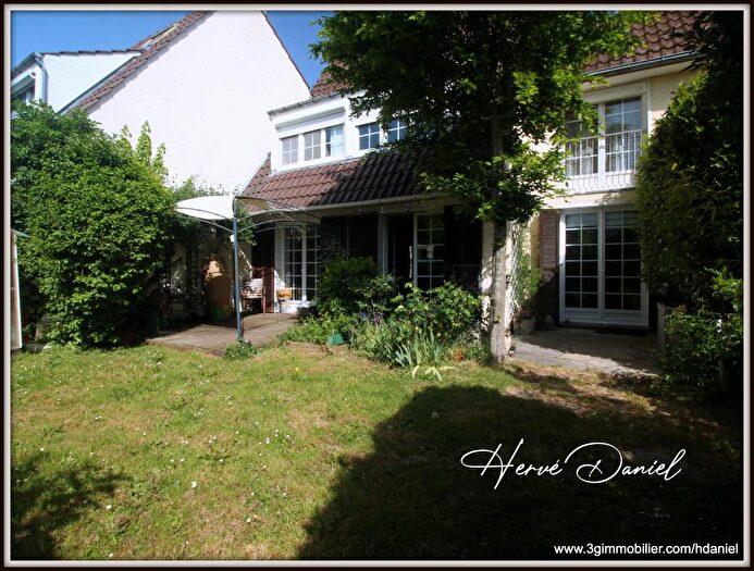 Maison à vendre - Breuillet - 7 pièces - 5 chambres