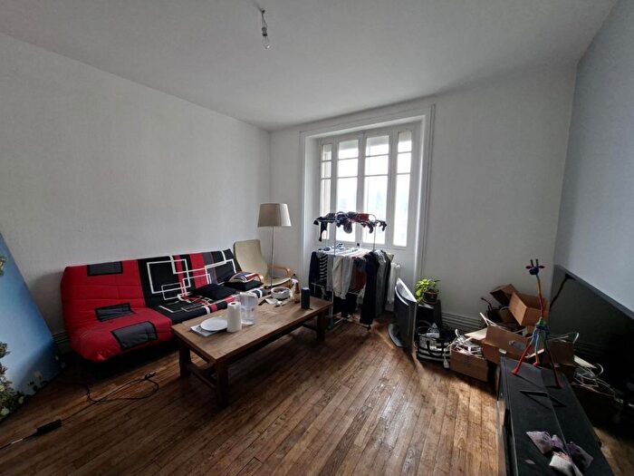 Appartement à louer - Quartiers Centre, Saint-Hélier, Gare - 2 pièces - 1 chambre