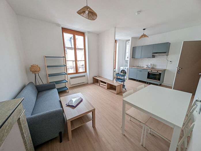 Appartement 2 pièces à Bourges, Centre-ville, Charlet, Lahitolle, Pignoux, Sembat, à louer