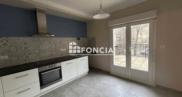 Centre Ville, Digne-les-Bains : Appartement 3 pièces à louer