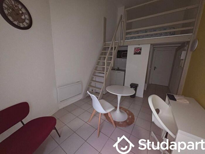 Appartement 1 pièce à Les îles, Metz, à louer