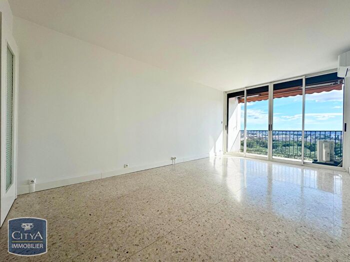 Nîmes, Poètes - Appartement 3 pièces à louer