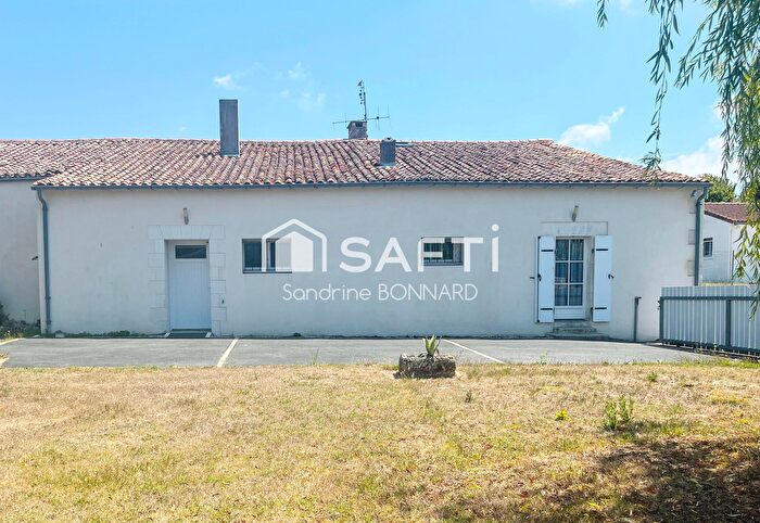 Maison 5 pièces à vendre à Semussac
