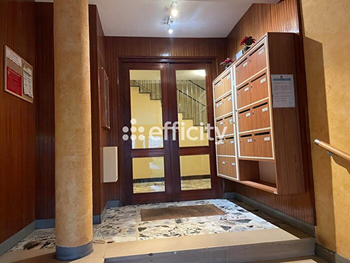 Appartement à vendre - Écully - 4 pièces - 2 chambres