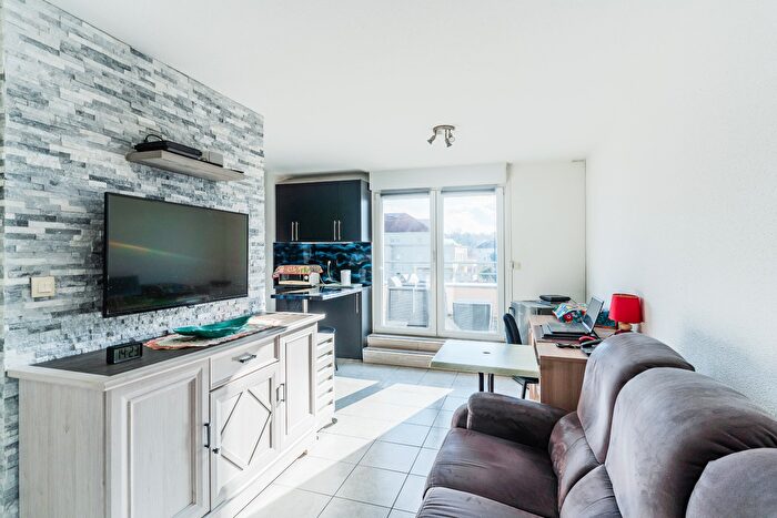 Appartement à vendre - Metz, Borny - 3 pièces - 2 chambres