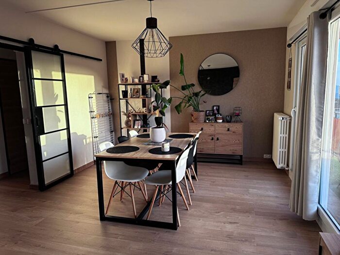 Appartement à vendre - Laval, Pavement - 3 pièces - 2 chambres