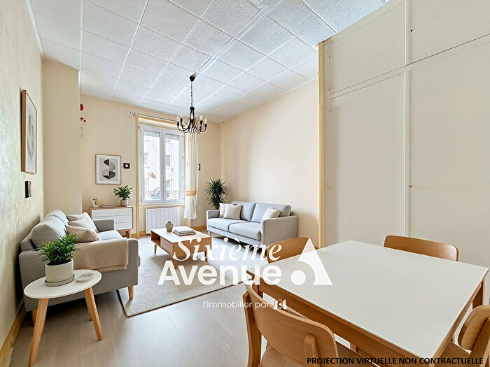 Appartement 2 pièces à Villeurbanne, Perrallière, à vendre
