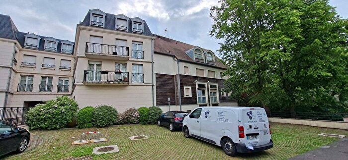 Appartement 1 pièce à Centre Essonnes-Robinson, Corbeil-Essonnes, à louer