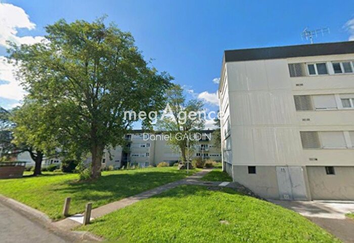 Cognac, Champ de Foire : Appartement 4 pièces à vendre