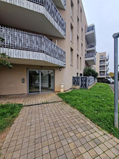 Appartement à vendre - Bron, Le Terraillon - 1 pièce