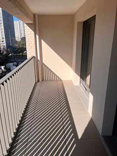 Appartement à louer - Bobigny, Centre-ville - 4 pièces - 3 chambres