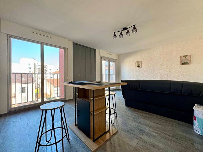 Appartement à louer - Centre Sud, Vesoul - 1 pièce