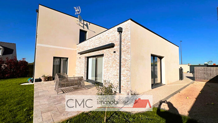 Maison à vendre - Soulaires - 6 pièces - 5 chambres