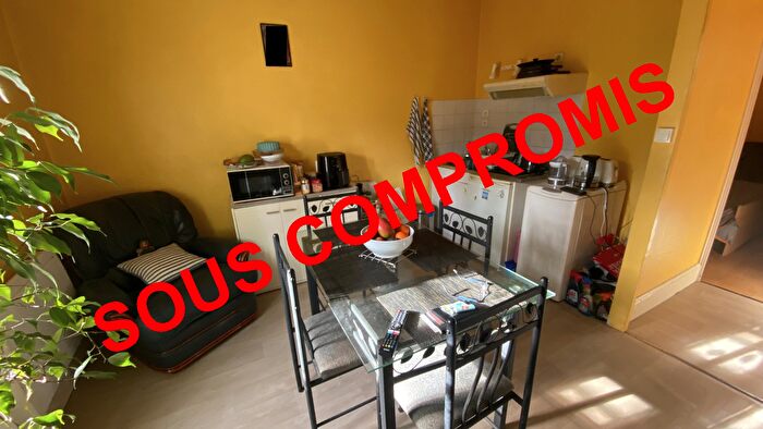 Appartement à vendre - Vichy, Coeur de Ville - 2 pièces - 1 chambre