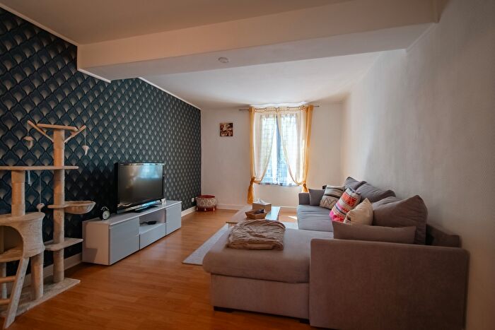 Maison à vendre - Maringues - 3 pièces - 2 chambres