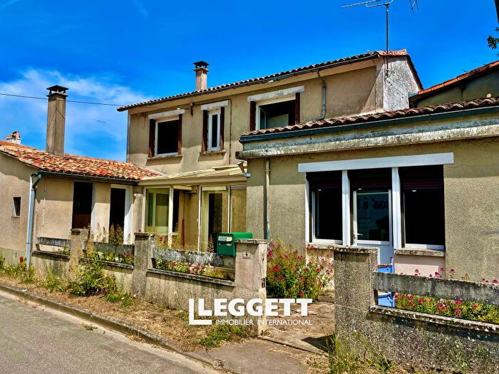 Maison à vendre - Paizay-Naudouin-Embourie - 5 pièces - 3 chambres