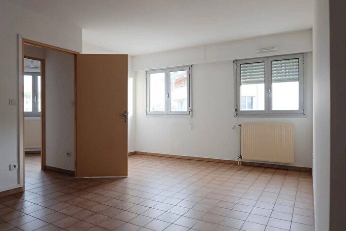 Appartement à louer - Aubagne - 2 pièces - 1 chambre