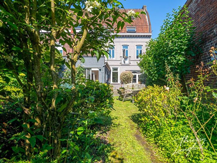 Maison 8 pièces à Cysoing, à vendre
