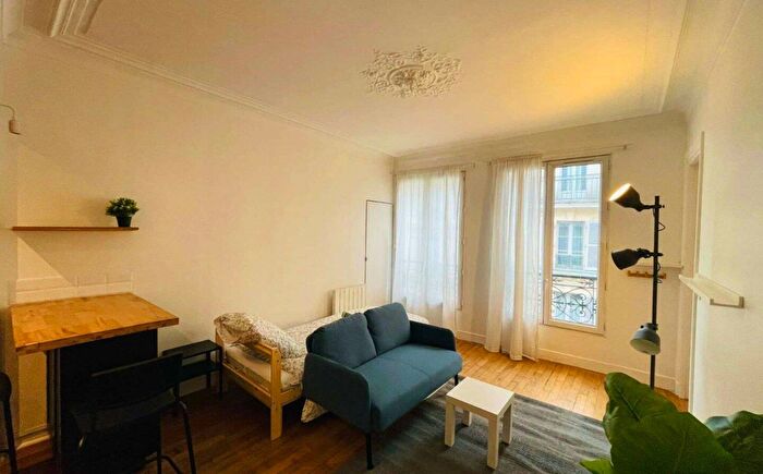 Goutte d'Or-Château Rouge, Paris 18ème arrondissement - Appartement 1 pièce à louer