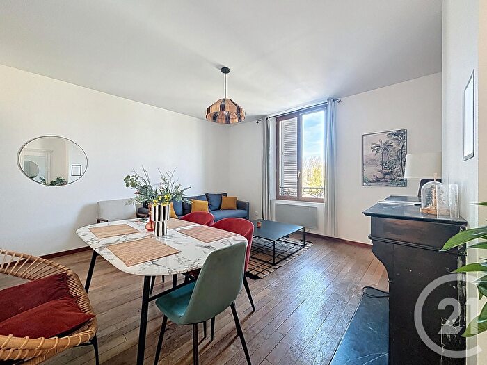 Appartement à louer - Troyes, Saint-Martin - 3 pièces - 2 chambres