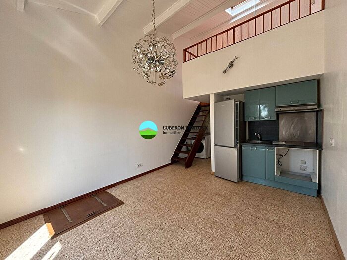 Appartement à louer - Venasque - 2 pièces - 1 chambre