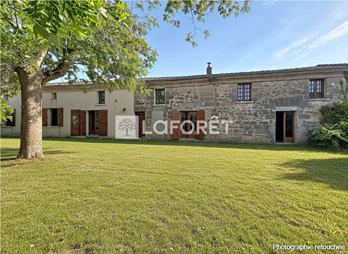 Doué-la-Fontaine - Maison 7 pièces à vendre