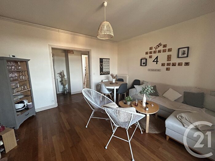 Appartement à louer - Falaise - 4 pièces - 3 chambres